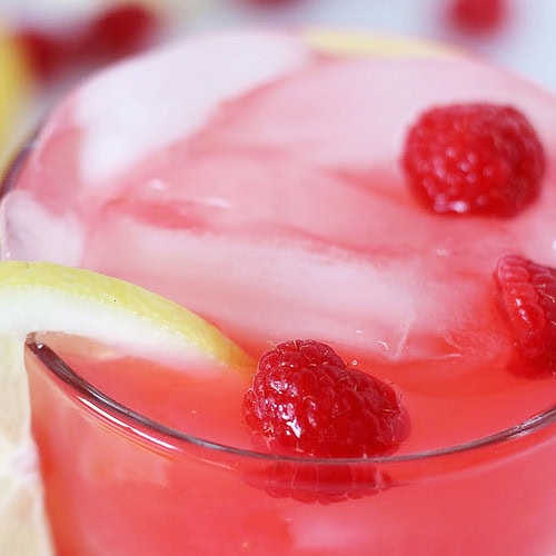 Low-Sugar Raspberry Lemonade Recipe (4 Ingredients) - HappiHomemade
