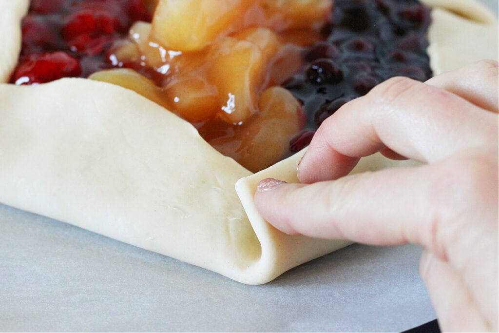The Best Easy Galette Recipe - HappiHomemade