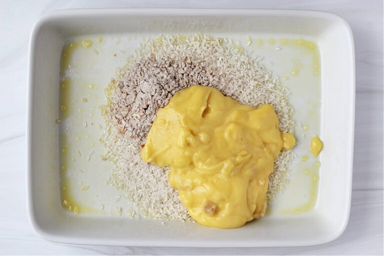 5 Ingredient Creamy Chicken and Rice Bake - HappiHomemade