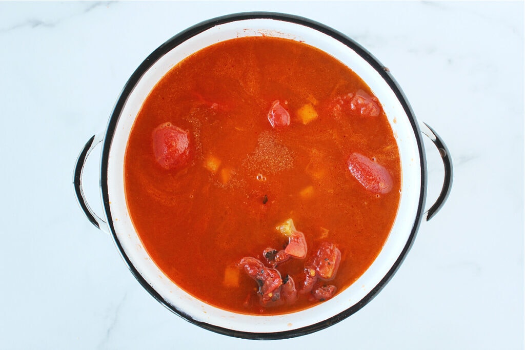 Creamy Tomato Basil Soup (10 Ingredients & 30 Minutes!) - HappiHomemade