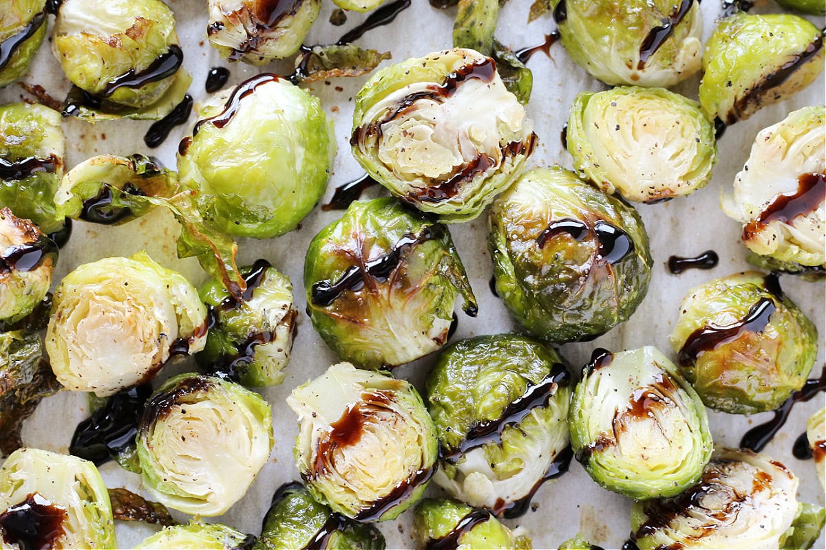 Roasted Balsamic Brussel Sprouts (5 Ingredients!) - HappiHomemade